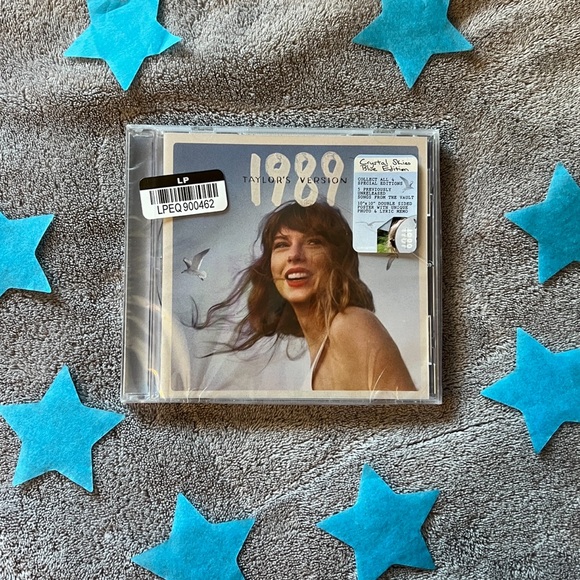 Taylor Swift | Media | Crystal Blue Skies Edition 989 Cd Target ...